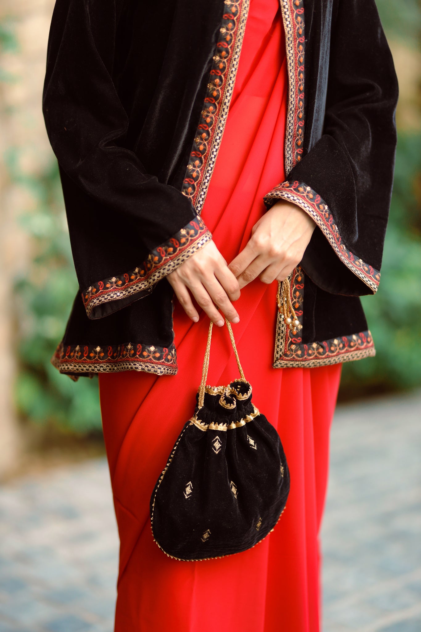 Buy Black Velvet Capes with Embroidery Online – INCHING INDIA
