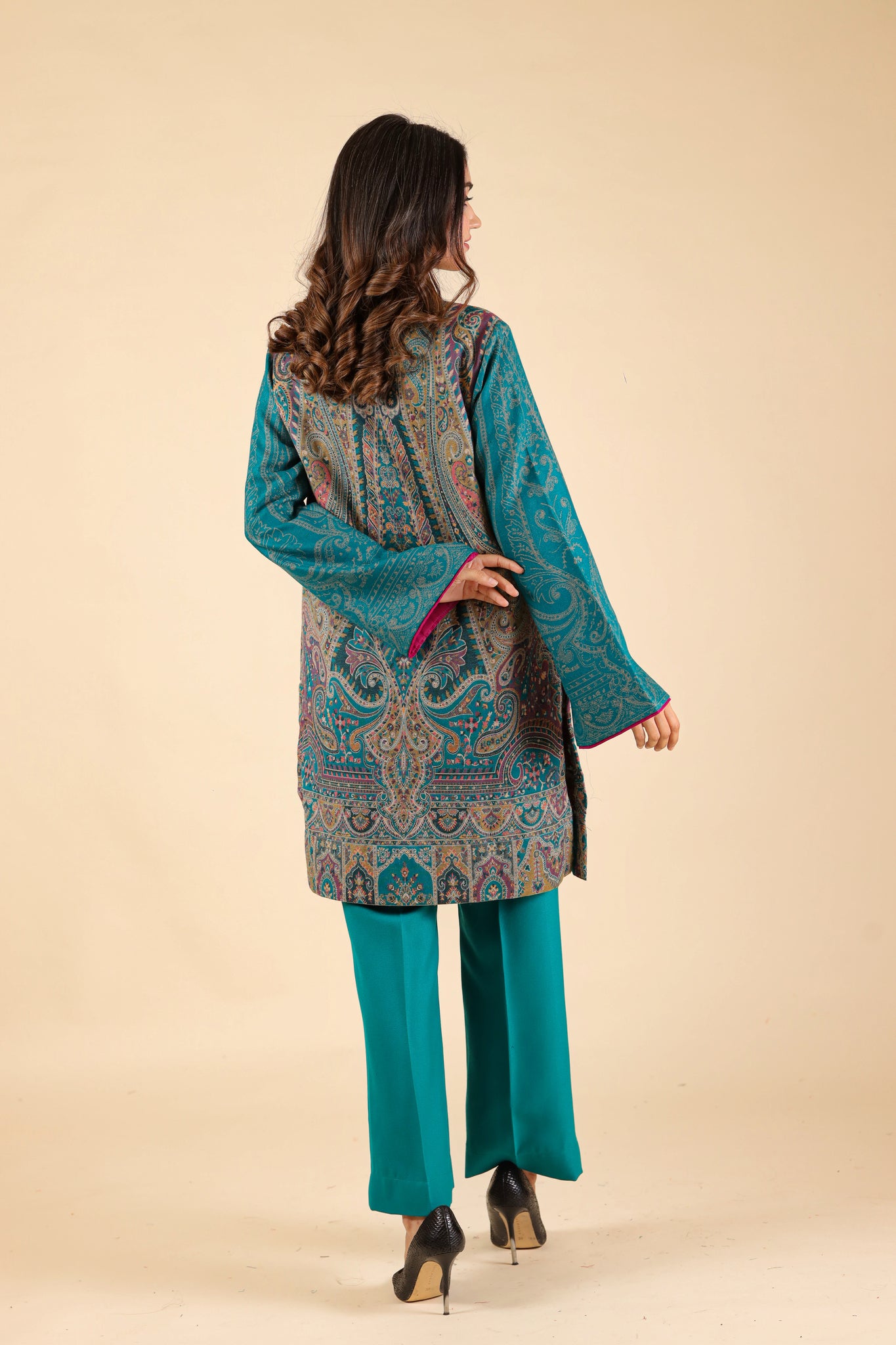 Teal Kaani Set: Shop Stunning Designs & Hues You'll Adore! – INCHING INDIA